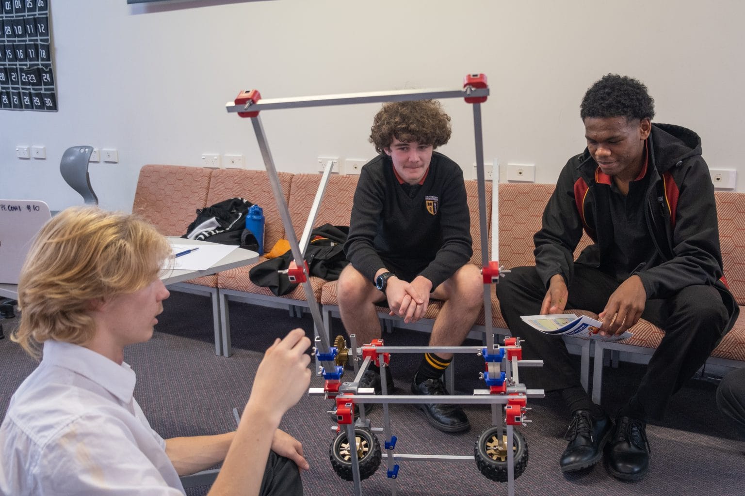 EPr08 Senior Engineering Competition - Henderson High School