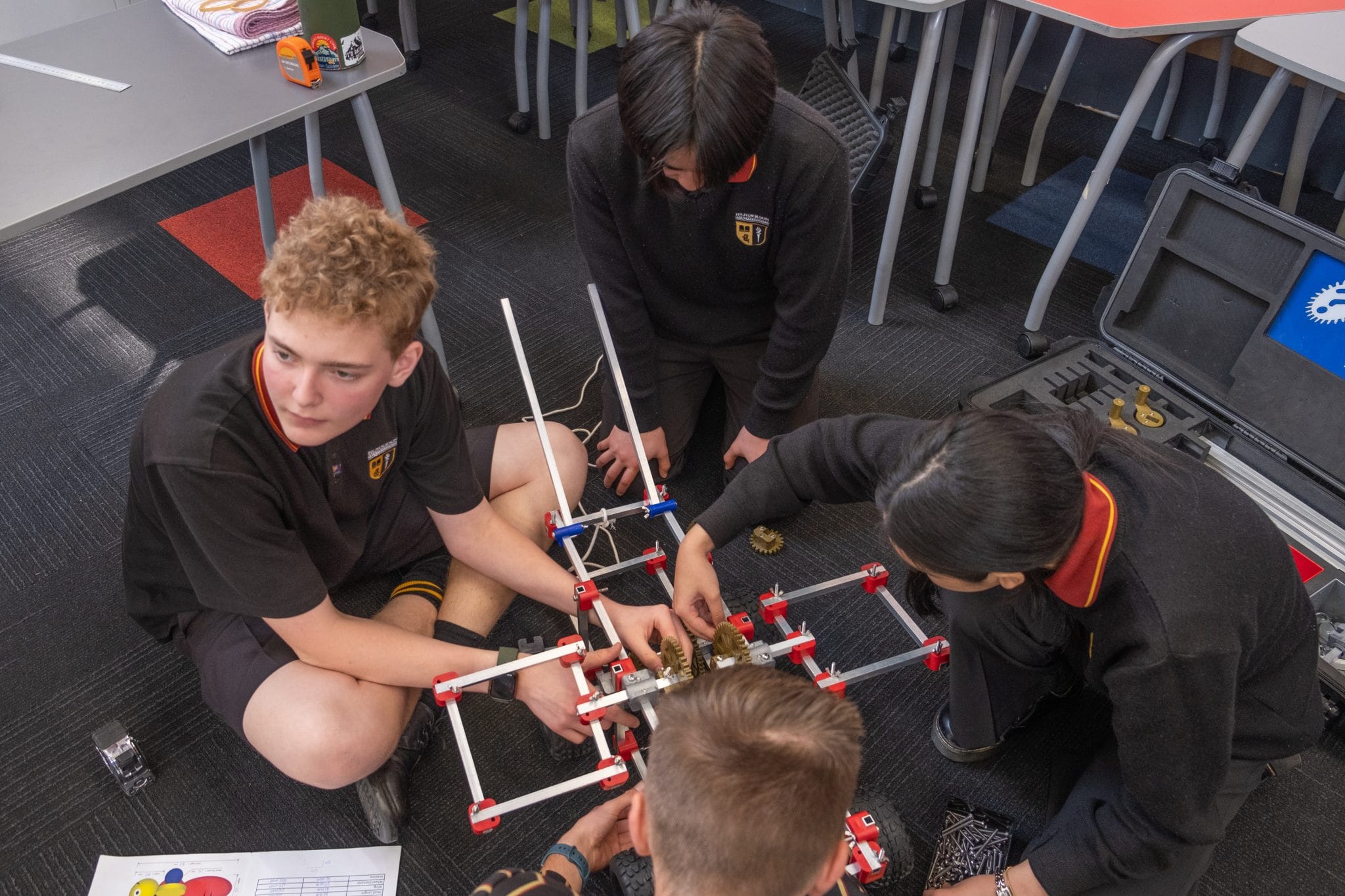 EPr08 Senior Engineering Competition - Henderson High School