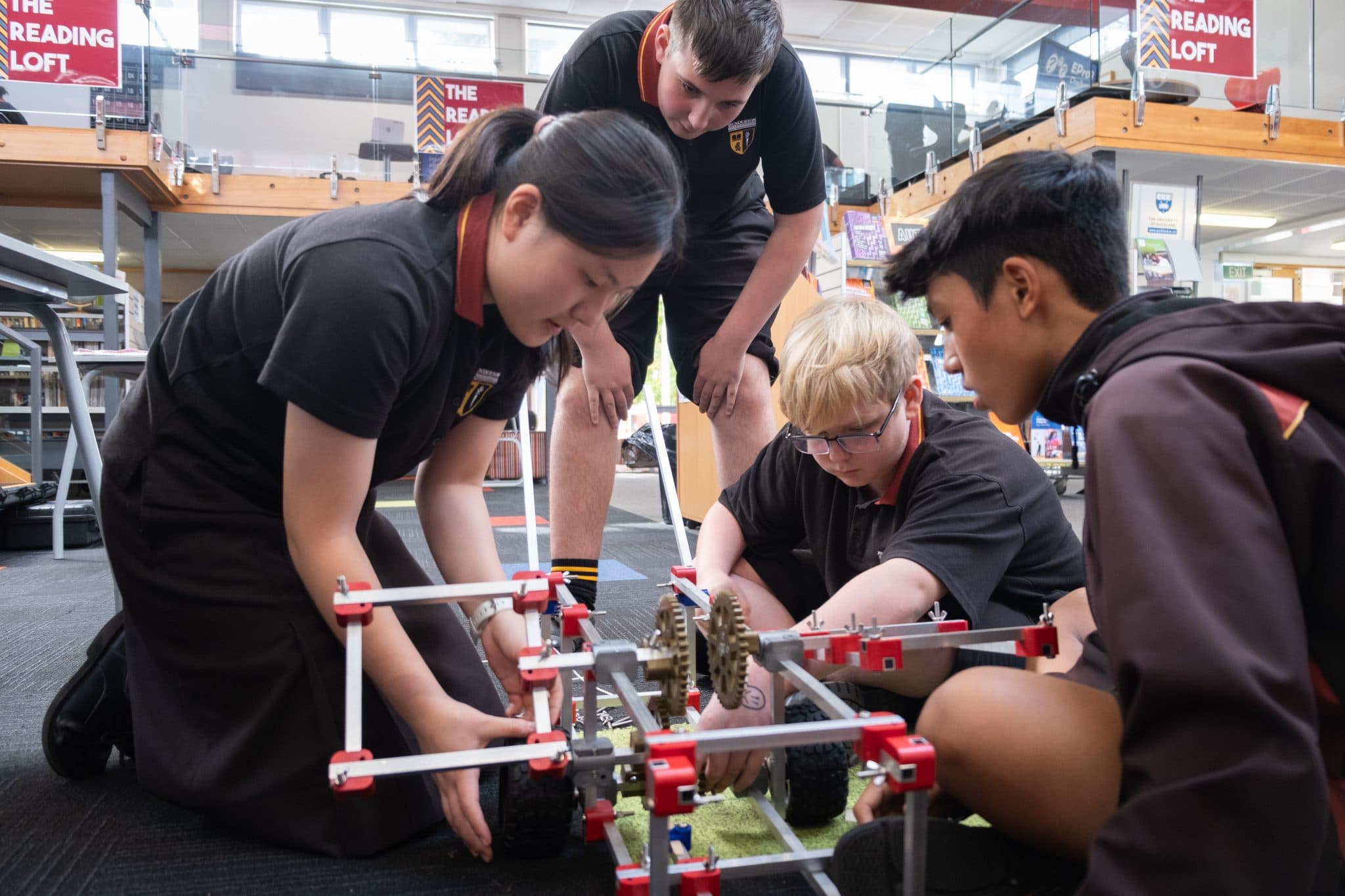 EPr08 Senior Engineering Competition - Henderson High School